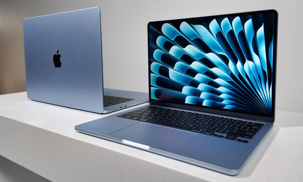 MacBook Air M4: 13" vs 15" – Which Size Is Right for You? – iSTYLE UAE