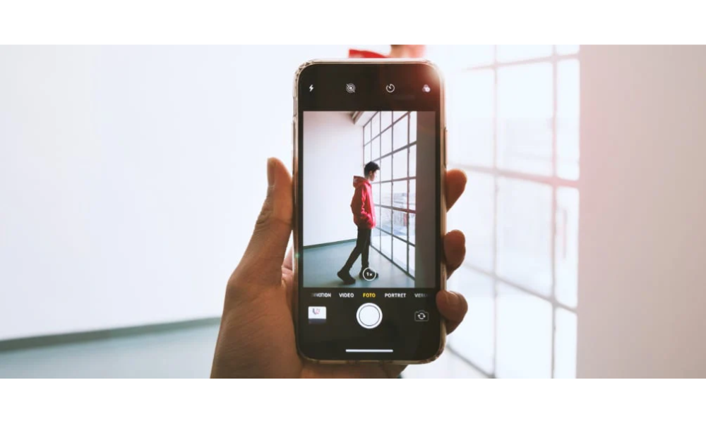 Which iPhone has the best camera? A close look at different iPhone cam ...